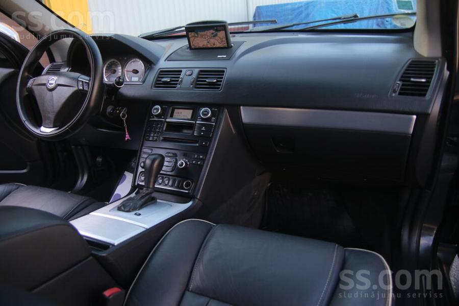 Pelēks Volvo XC90 2012 Rīga, ar dzinēja tilpumu 2.40 L un nobraukumu 0 tūkst. km par 10990 €, foto 15 vietnē AUTOMOTO.COM.LV