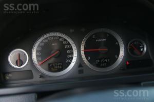Pelēks Volvo XC90 2012 Rīga, ar dzinēja tilpumu 2.40 L un nobraukumu 0 tūkst. km par 10990 €, foto 23 vietnē AUTOMOTO.COM.LV