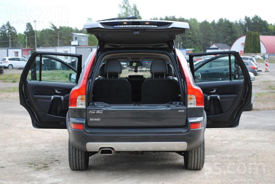 Pelēks Volvo XC90 2012 Rīga, ar dzinēja tilpumu 2.40 L un nobraukumu 246 tūkst. km par 10690 €, foto 9 vietnē AUTOMOTO.COM.LV