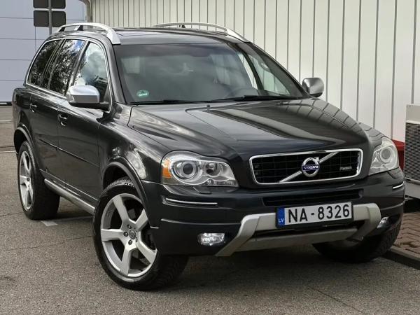 Grey Volvo XC90 2012 in Riga, with an engine capacity of 2.40 L and mileage of 213 thousand km for 11500 €, photo 1 on AUTOMOTO.COM.LV