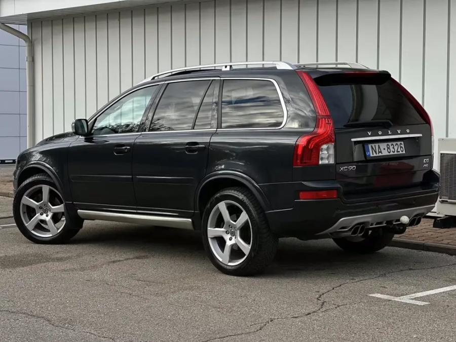 Pelēks Volvo XC90 2012 Rīga, ar dzinēja tilpumu 2.40 L un nobraukumu 213 tūkst. km par 11500 €, foto 3 vietnē AUTOMOTO.COM.LV