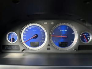Pelēks Volvo XC90 2012 Rīga, ar dzinēja tilpumu 2.40 L un nobraukumu 213 tūkst. km par 11500 €, foto 8 vietnē AUTOMOTO.COM.LV