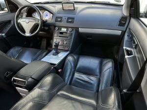 Pelēks Volvo XC90 2012 Rīga, ar dzinēja tilpumu 2.40 L un nobraukumu 213 tūkst. km par 11500 €, foto 18 vietnē AUTOMOTO.COM.LV