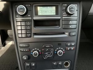 Pelēks Volvo XC90 2012 Rīga, ar dzinēja tilpumu 2.40 L un nobraukumu 213 tūkst. km par 11500 €, foto 20 vietnē AUTOMOTO.COM.LV
