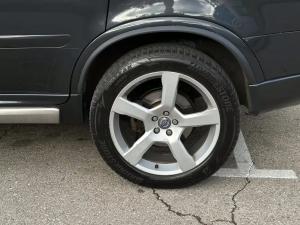Pelēks Volvo XC90 2012 Rīga, ar dzinēja tilpumu 2.40 L un nobraukumu 213 tūkst. km par 11500 €, foto 36 vietnē AUTOMOTO.COM.LV