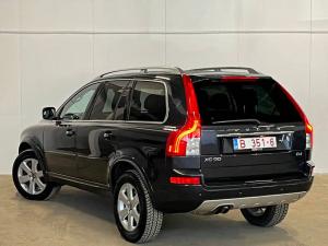 Grey Volvo XC90 2012 in Jurmala, with an engine capacity of 2.40 L and mileage of 319 thousand km for 12450 €, photo 11 on AUTOMOTO.COM.LV