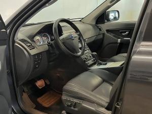 Grey Volvo XC90 2012 in Jurmala, with an engine capacity of 2.40 L and mileage of 319 thousand km for 12450 €, photo 14 on AUTOMOTO.COM.LV
