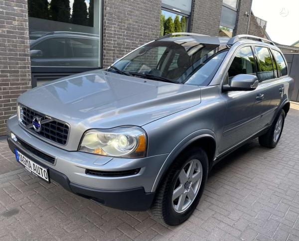 Grey Volvo XC90 2012 in Marijampole, with an engine capacity of 2.40 L and mileage of 289 thousand km for 11850 €, photo 8 on AUTOMOTO.COM.LV