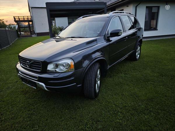 Grey Volvo XC90 2012 in Utena, with an engine capacity of 2.40 L and mileage of 274 thousand km for 7950 €, photo 2 on AUTOMOTO.COM.LV