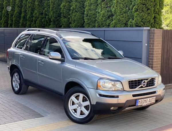 Volvo XC90 2012 in Marijampole on AUTOMOTO.COM.LV Grey Volvo XC90 2012 in Marijampole, with an engine capacity of 2.40 L and mileage of 289 thousand km for 10999 €, photo 3 on AUTOMOTO.COM.LV