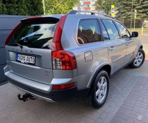 Grey Volvo XC90 2012 in Marijampole, with an engine capacity of 2.40 L and mileage of 289 thousand km for 10999 €, photo 5 on AUTOMOTO.COM.LV