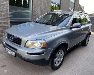 Grey Volvo XC90 2012 in Marijampole, with an engine capacity of 2.40 L and mileage of 289 thousand km for 10999 €, photo 9 on AUTOMOTO.COM.LV