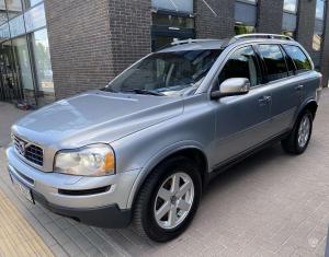 Grey Volvo XC90 2012 in Marijampole, with an engine capacity of 2.40 L and mileage of 289 thousand km for 10999 €, photo 11 on AUTOMOTO.COM.LV