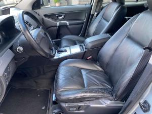 Grey Volvo XC90 2012 in Marijampole, with an engine capacity of 2.40 L and mileage of 289 thousand km for 10999 €, photo 19 on AUTOMOTO.COM.LV
