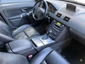 Grey Volvo XC90 2012 in Marijampole, with an engine capacity of 2.40 L and mileage of 289 thousand km for 10999 €, photo 28 on AUTOMOTO.COM.LV