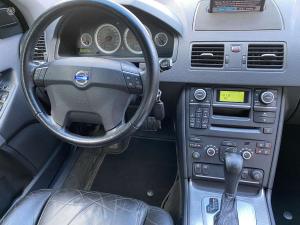 Grey Volvo XC90 2012 in Marijampole, with an engine capacity of 2.40 L and mileage of 289 thousand km for 10999 €, photo 30 on AUTOMOTO.COM.LV