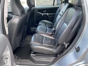 Grey Volvo XC90 2012 in Marijampole, with an engine capacity of 2.40 L and mileage of 289 thousand km for 10999 €, photo 34 on AUTOMOTO.COM.LV