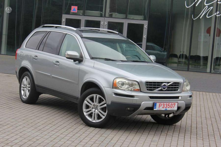 Grey Volvo XC90 2012 in Siauliai, with an engine capacity of 3.19 L and mileage of 225 thousand km for 6950 €, photo 1 on AUTOMOTO.COM.LV