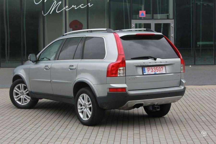 Grey Volvo XC90 2012 in Siauliai, with an engine capacity of 3.19 L and mileage of 225 thousand km for 6950 €, photo 5 on AUTOMOTO.COM.LV