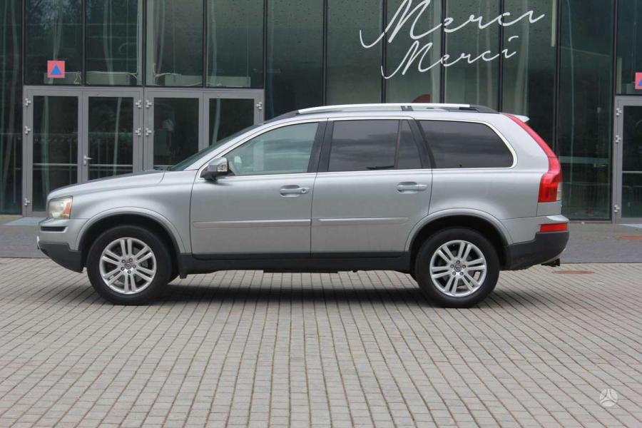 Grey Volvo XC90 2012 in Siauliai, with an engine capacity of 3.19 L and mileage of 225 thousand km for 6950 €, photo 7 on AUTOMOTO.COM.LV