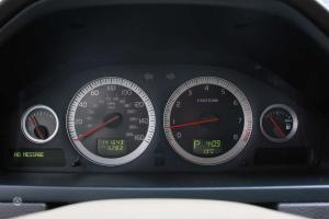 Grey Volvo XC90 2012 in Siauliai, with an engine capacity of 3.19 L and mileage of 225 thousand km for 6950 €, photo 19 on AUTOMOTO.COM.LV