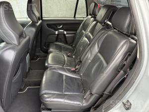 Grey Volvo XC90 2012 in Riga, with an engine capacity of 2.40 L and mileage of 310 thousand km for 10900 €, photo 9 on AUTOMOTO.COM.LV