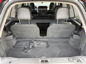 Grey Volvo XC90 2012 in Riga, with an engine capacity of 2.40 L and mileage of 310 thousand km for 10900 €, photo 10 on AUTOMOTO.COM.LV