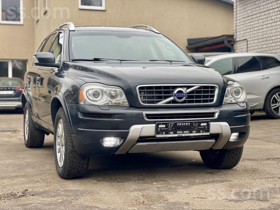 Grey Volvo XC90 2012 in Riga, with an engine capacity of 2.40 L and mileage of 0 thousand km for 11750 €, photo 3 on AUTOMOTO.COM.LV