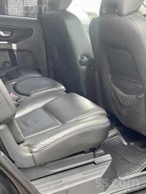 Grey Volvo XC90 2012 in Riga, with an engine capacity of 2.40 L and mileage of 0 thousand km for 11750 €, photo 7 on AUTOMOTO.COM.LV