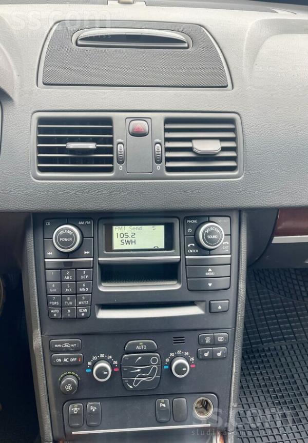 Pelēks Volvo XC90 2012 Rīga, ar dzinēja tilpumu 2.40 L un nobraukumu 0 tūkst. km par 11750 €, foto 8 vietnē AUTOMOTO.COM.LV