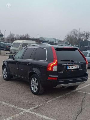 Grey Volvo XC90 2013 in Alytus, with an engine capacity of 2.40 L and mileage of 259 thousand km for 11900 €, photo 6 on AUTOMOTO.COM.LV