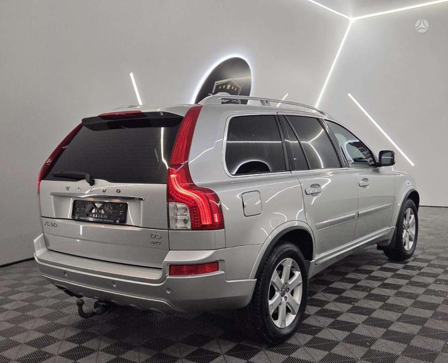 Grey Volvo XC90 2013 in Marijampole, with an engine capacity of 2.40 L and mileage of 321 thousand km for 11999 €, photo 26 on AUTOMOTO.COM.LV