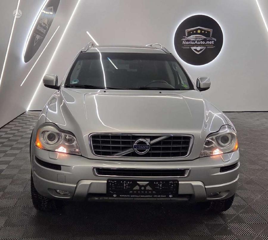 Grey Volvo XC90 2013 in Marijampole, with an engine capacity of 2.40 L and mileage of 321 thousand km for 11999 €, photo 28 on AUTOMOTO.COM.LV