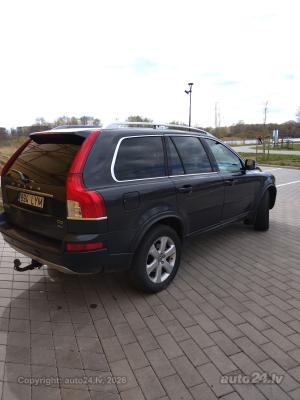 Pelēks Volvo XC90 2013 Tallina, ar dzinēja tilpumu 2.40 L un nobraukumu 222 tūkst. km par 11500 €, foto 5 vietnē AUTOMOTO.COM.LV