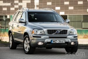 Grey Volvo XC90 2013 in Jelgava, with an engine capacity of 2.40 L and mileage of 295 thousand km for 12500 €, photo  on AUTOMOTO.COM.LV