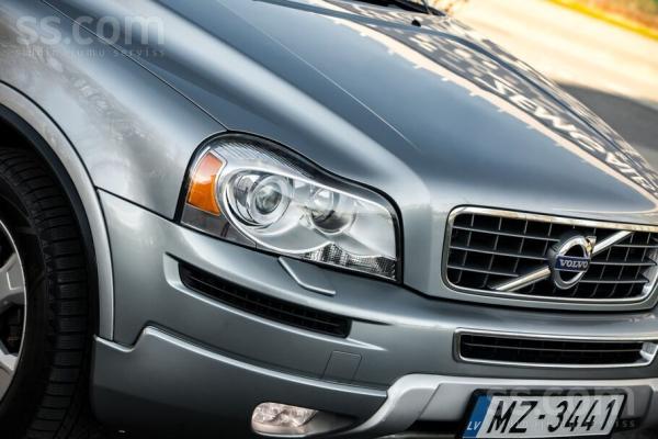 Pelēks Volvo XC90 2013 Jelgava, ar dzinēja tilpumu 2.40 L un nobraukumu 295 tūkst. km par 12500 €, foto 5 vietnē AUTOMOTO.COM.LV