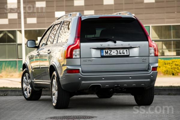 Pelēks Volvo XC90 2013 Jelgava, ar dzinēja tilpumu 2.40 L un nobraukumu 295 tūkst. km par 12500 €, foto 7 vietnē AUTOMOTO.COM.LV