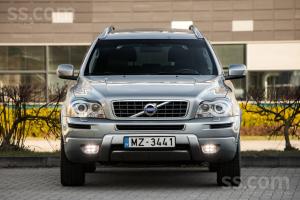 Pelēks Volvo XC90 2013 Jelgava, ar dzinēja tilpumu 2.40 L un nobraukumu 295 tūkst. km par 12500 €, foto 12 vietnē AUTOMOTO.COM.LV