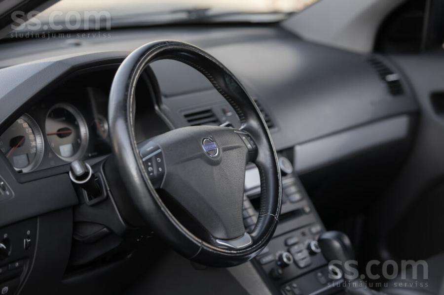 Pelēks Volvo XC90 2013 Jelgava, ar dzinēja tilpumu 2.40 L un nobraukumu 295 tūkst. km par 12500 €, foto 15 vietnē AUTOMOTO.COM.LV