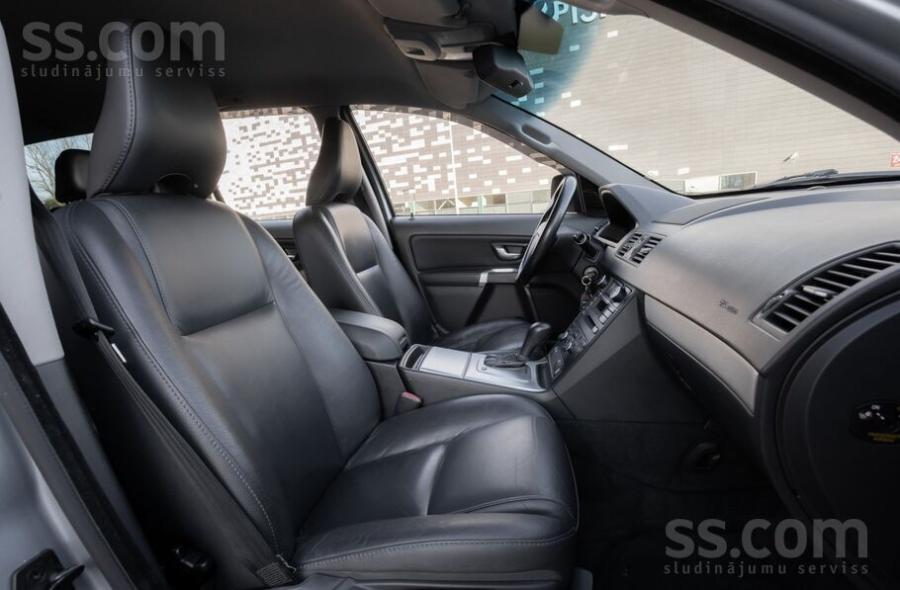 Pelēks Volvo XC90 2013 Jelgava, ar dzinēja tilpumu 2.40 L un nobraukumu 295 tūkst. km par 12500 €, foto 19 vietnē AUTOMOTO.COM.LV