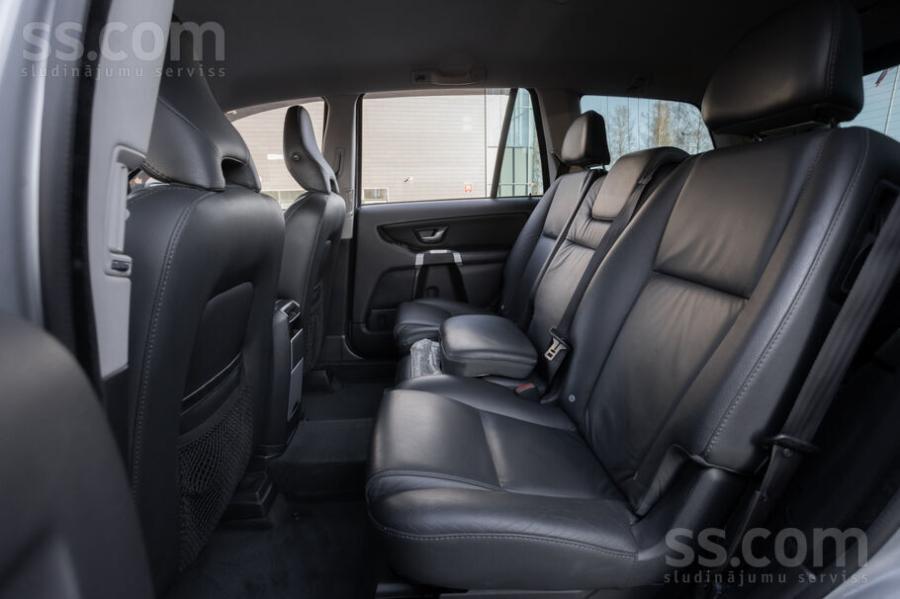 Pelēks Volvo XC90 2013 Jelgava, ar dzinēja tilpumu 2.40 L un nobraukumu 295 tūkst. km par 12500 €, foto 21 vietnē AUTOMOTO.COM.LV