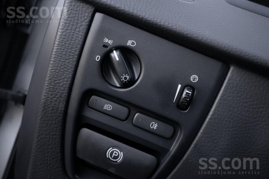 Pelēks Volvo XC90 2013 Jelgava, ar dzinēja tilpumu 2.40 L un nobraukumu 295 tūkst. km par 12500 €, foto 30 vietnē AUTOMOTO.COM.LV