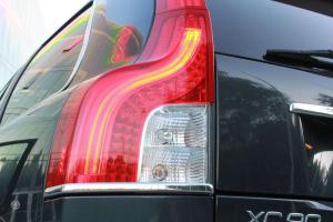 Pelēks Volvo XC90 2013 Šauļi, ar dzinēja tilpumu 3.19 L un nobraukumu 212 tūkst. km par 6900 €, foto 14 vietnē AUTOMOTO.COM.LV