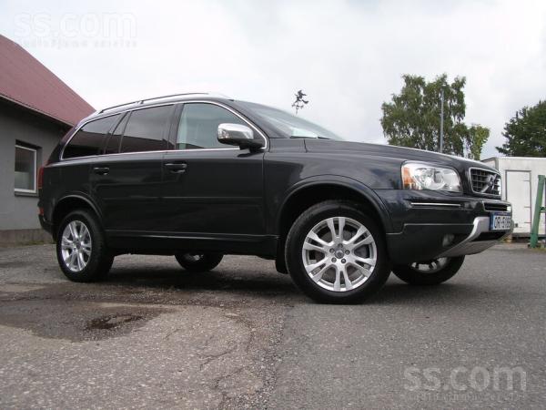 Grey Volvo XC90 2013 in Riga, with an engine capacity of 2.40 L and mileage of 0 thousand km for 13950 €, photo 1 on AUTOMOTO.COM.LV