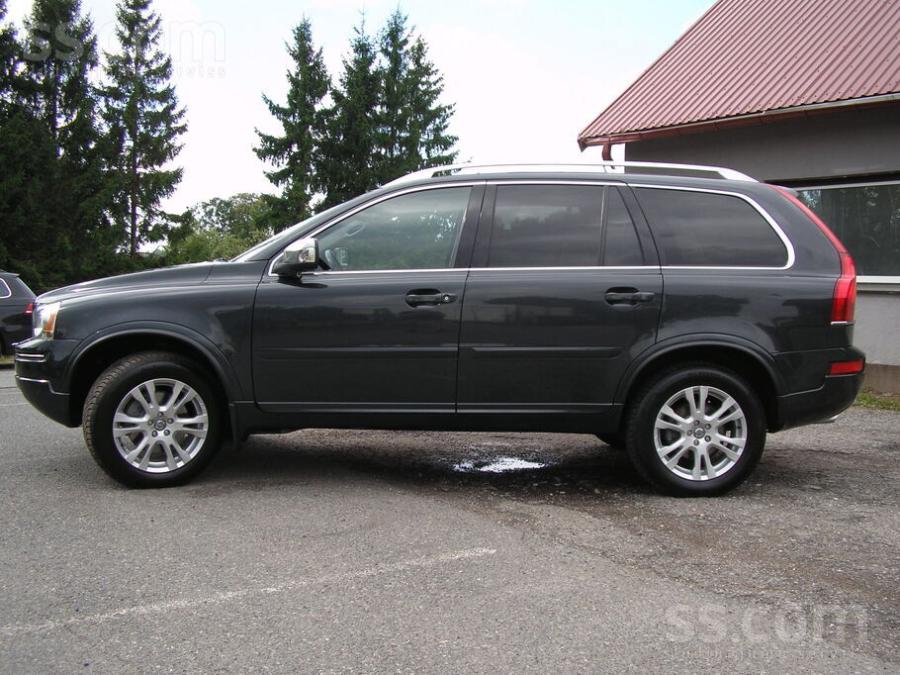 Grey Volvo XC90 2013 in Riga, with an engine capacity of 2.40 L and mileage of 0 thousand km for 13950 €, photo 9 on AUTOMOTO.COM.LV