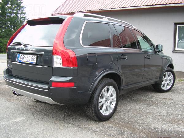 Grey Volvo XC90 2013 in Riga, with an engine capacity of 2.40 L and mileage of 0 thousand km for 13950 €, photo 11 on AUTOMOTO.COM.LV