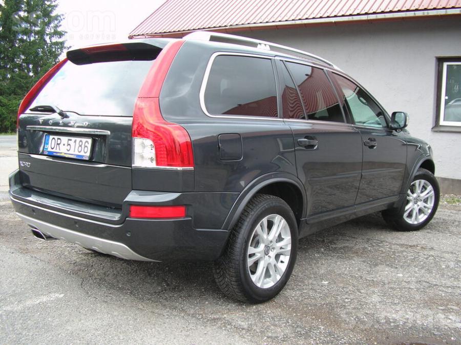 Grey Volvo XC90 2013 in Riga, with an engine capacity of 2.40 L and mileage of 0 thousand km for 13950 €, photo 11 on AUTOMOTO.COM.LV