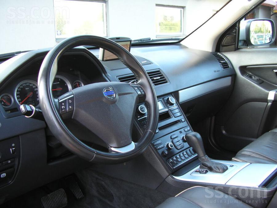 Grey Volvo XC90 2013 in Riga, with an engine capacity of 2.40 L and mileage of 0 thousand km for 13950 €, photo 18 on AUTOMOTO.COM.LV