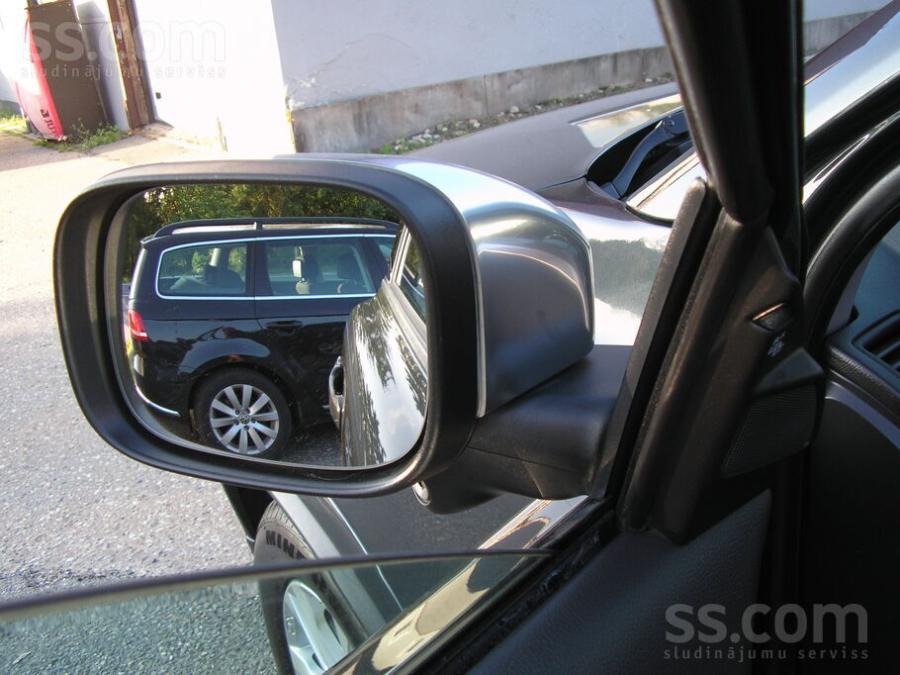 Grey Volvo XC90 2013 in Riga, with an engine capacity of 2.40 L and mileage of 0 thousand km for 13950 €, photo 20 on AUTOMOTO.COM.LV