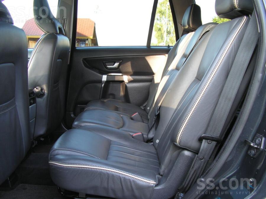 Grey Volvo XC90 2013 in Riga, with an engine capacity of 2.40 L and mileage of 0 thousand km for 13950 €, photo 23 on AUTOMOTO.COM.LV